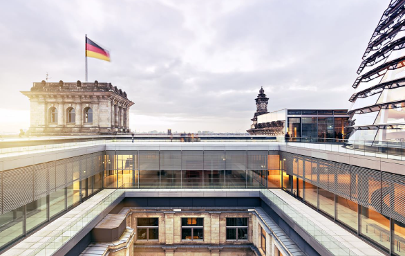 DIHK-Unternehmensbarometer 2025